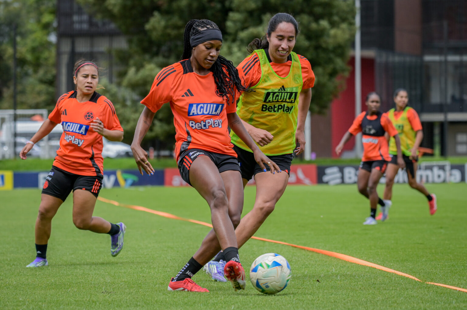 Viernes de trabajo en Bogotá – Federación Colombiana de Futbol